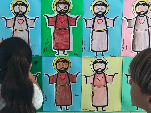 Así hemos celebrado la festividad de San Francisco de Asís en algunos Colegios de Madre Carmen ...