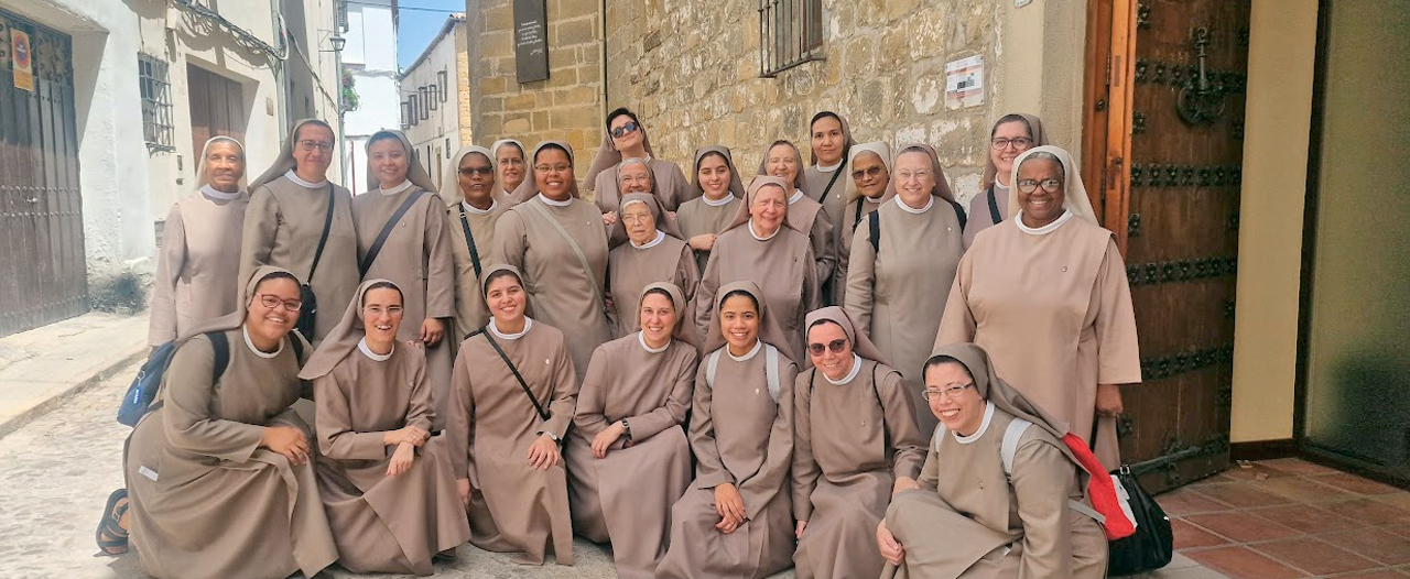 Encuentro de Hermanas provenientes de diferentes comunidades de España ...