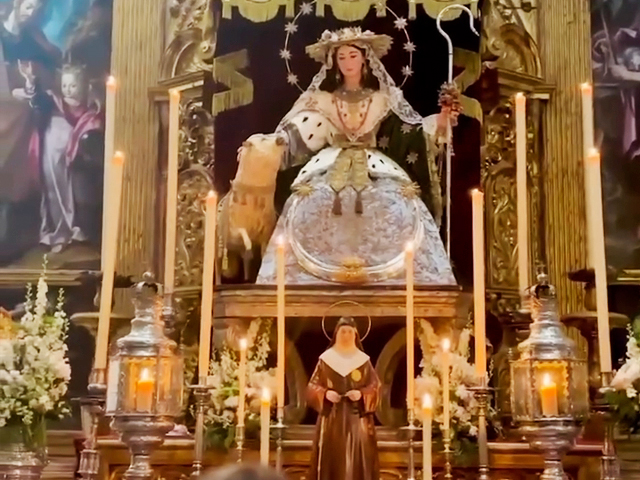 Junto a la Divina Pastora en el Colegio Santa Isabel – Hermanas ...